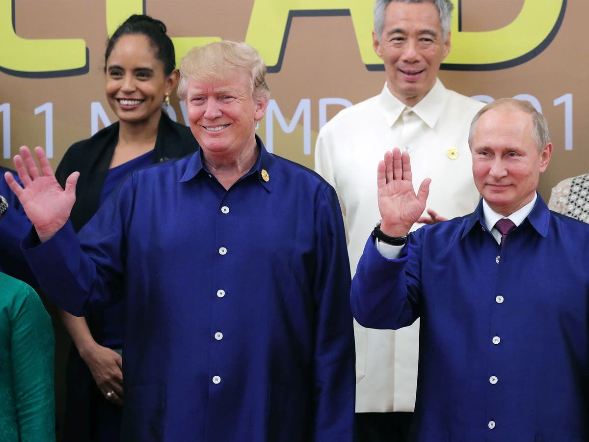 Donald Trump 'snubs' formal Putin meeting at APEC summit in Vietnam ...