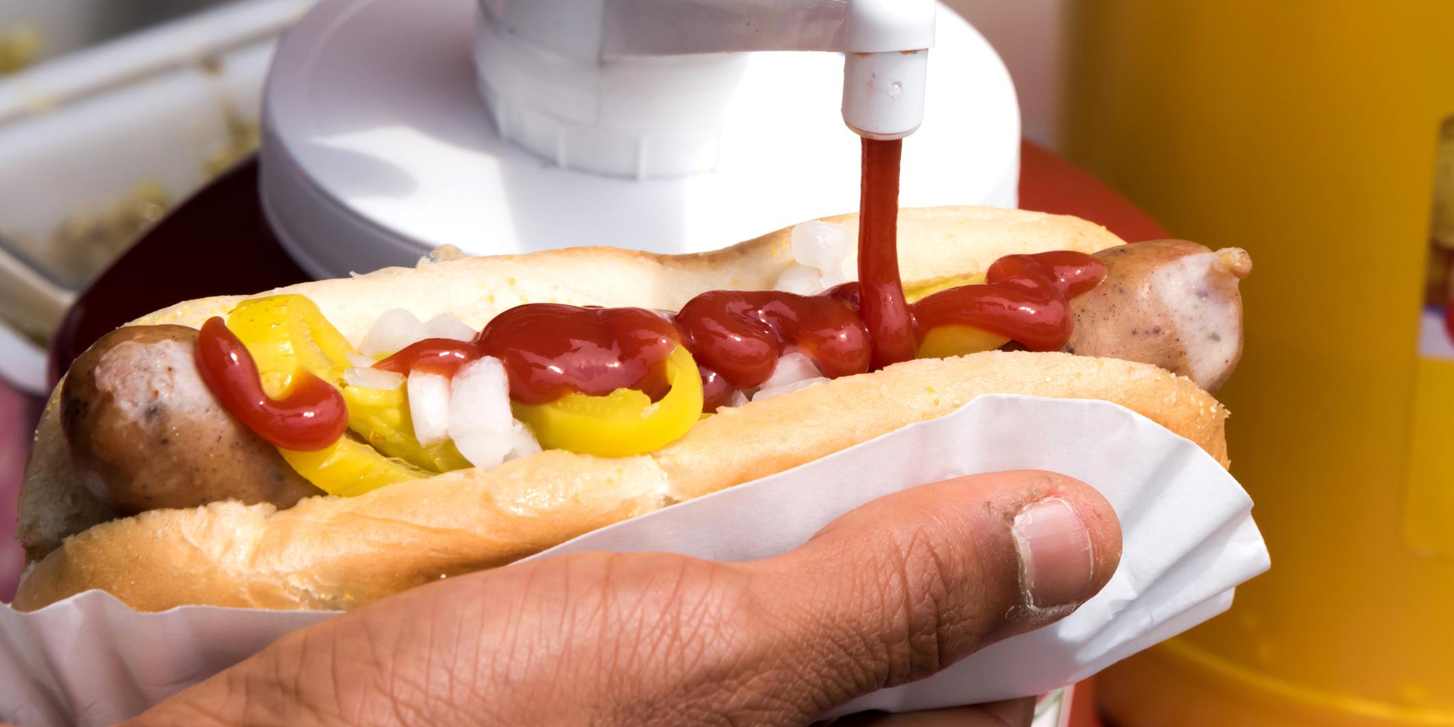 Man tries to rob a hot dog stand and ends up shooting himself in the ...