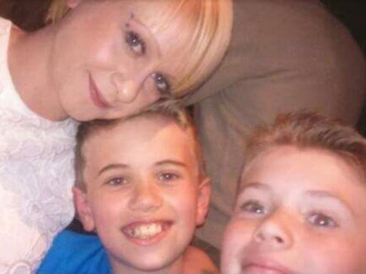 Woman who raised £30,000 to help treat her husband's ex wife's cancer ...