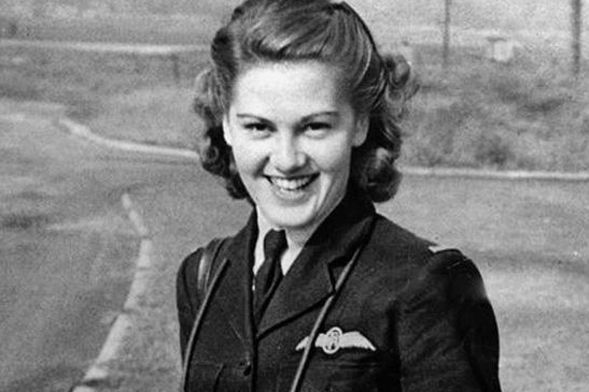 Joy Lofthouse: Second World War pilot who flew Spitfires and Hurricanes ...