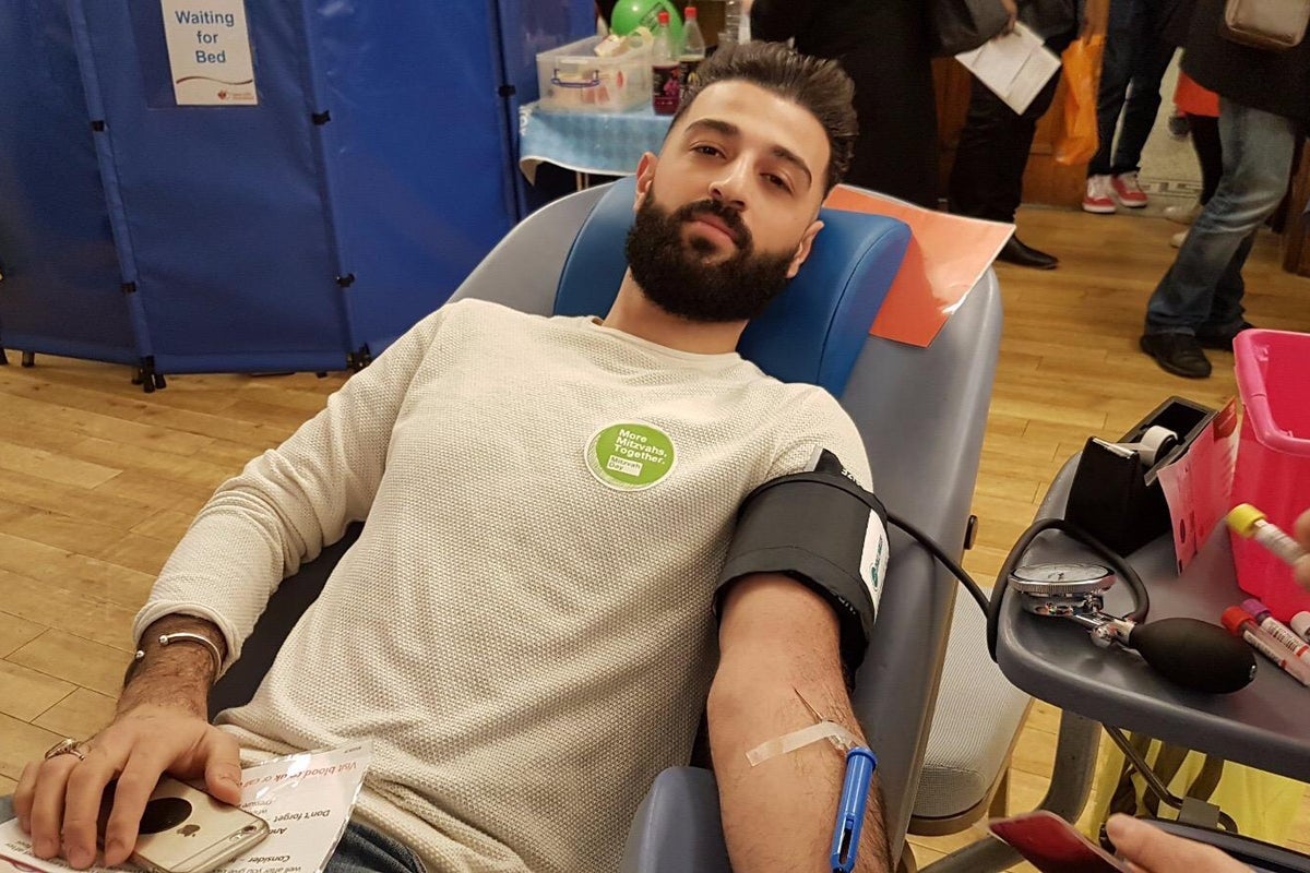 Muslims from disputed new London mosque donate blood at synagogue for ...