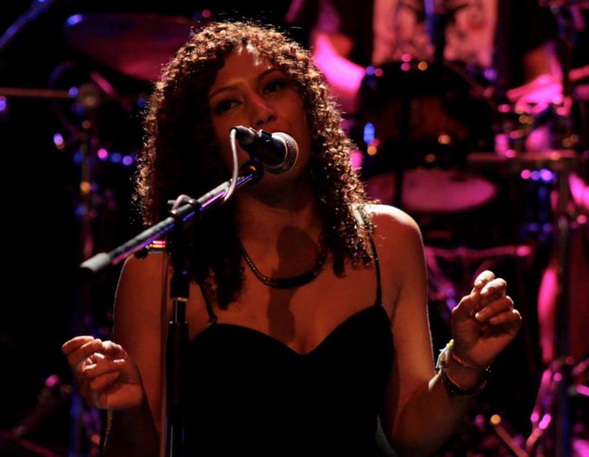 British singer died in Qatar after disability benefits were cut off ...