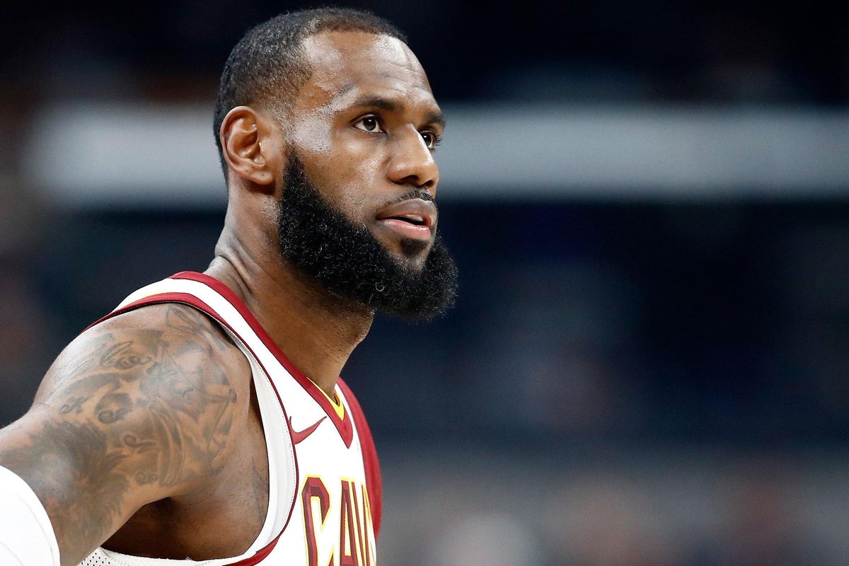 NBA star LeBron James continues protest against Donald Trump | The ...