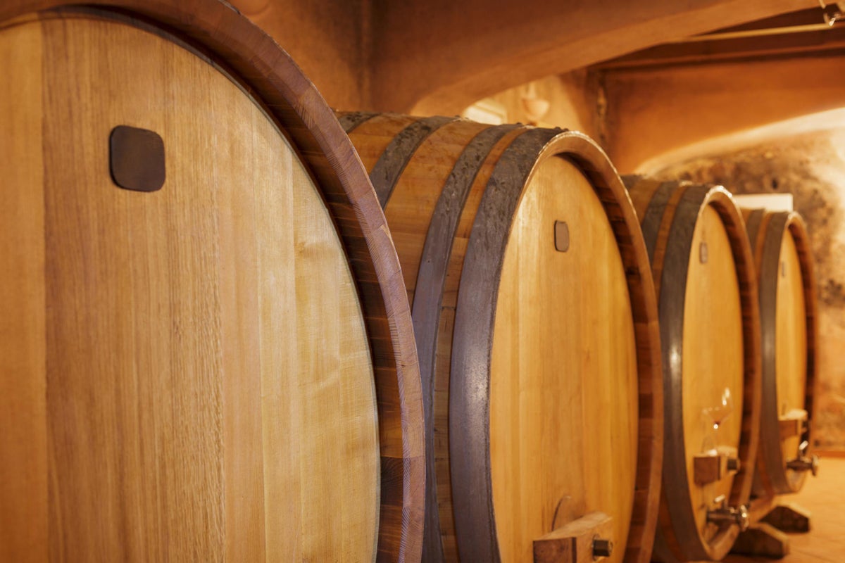 Samuel Adams Utopias: 28% beer illegal in 15 US States re-released for ...