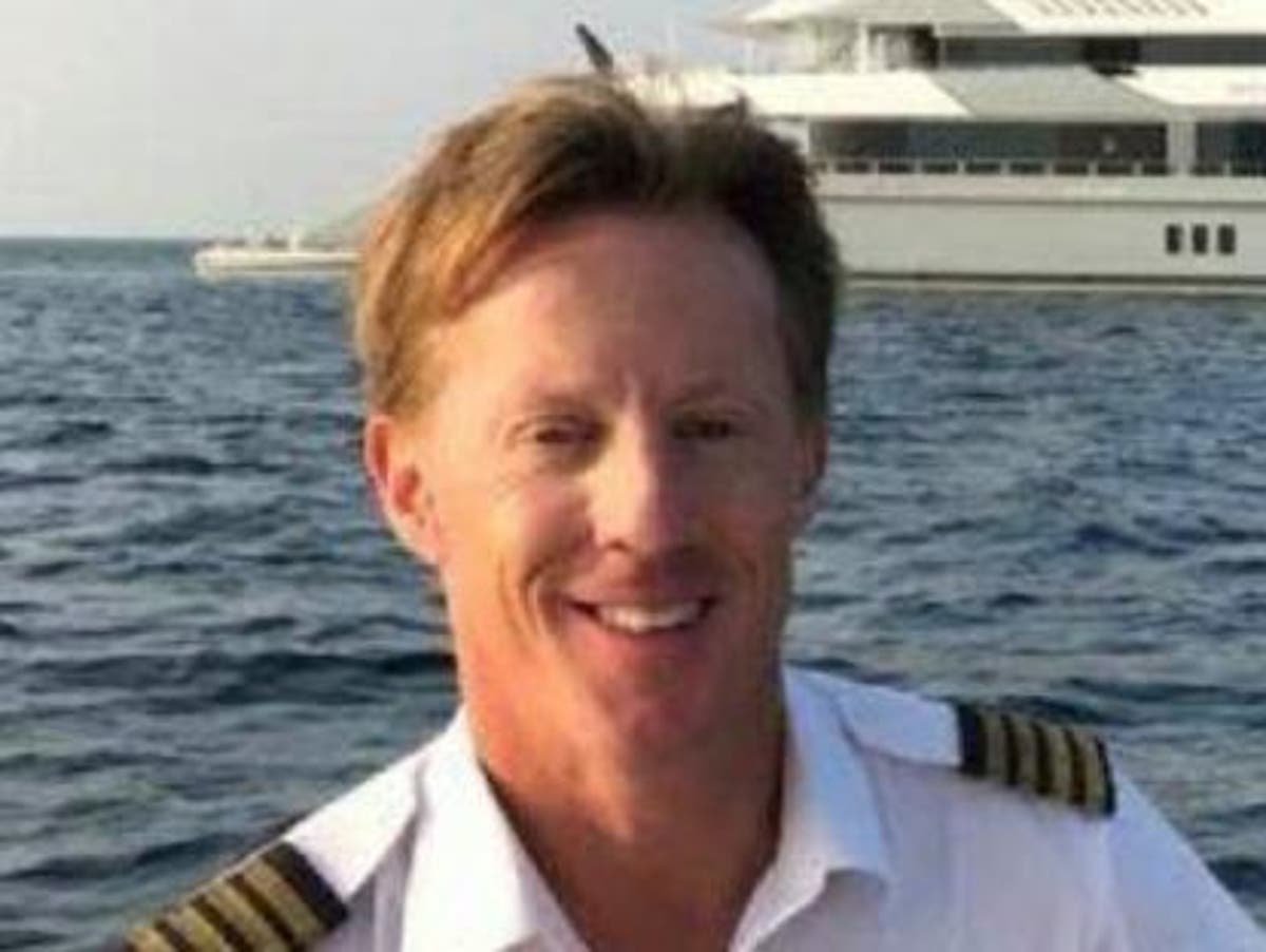 Seaplane crash: Detectives 'investigating pilot's state of mind' before ...