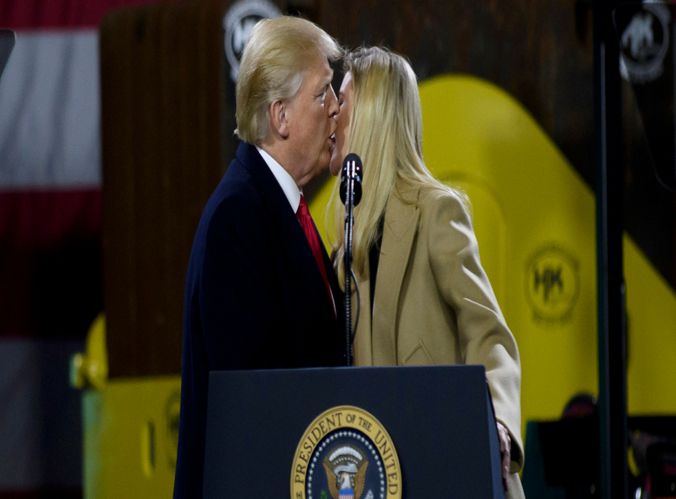 People are sharing this 'awkward' moment between Donald Trump and ...