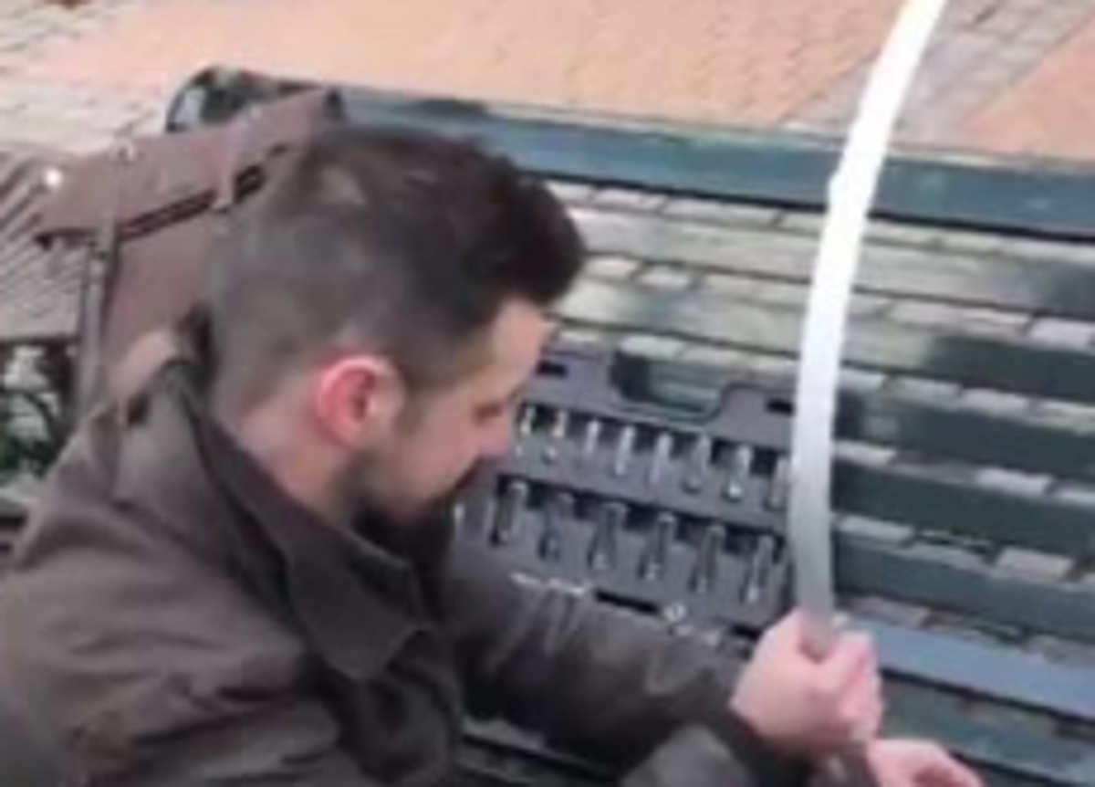 Bournemouth's 'anti-homeless' bench bars to be removed | The ...