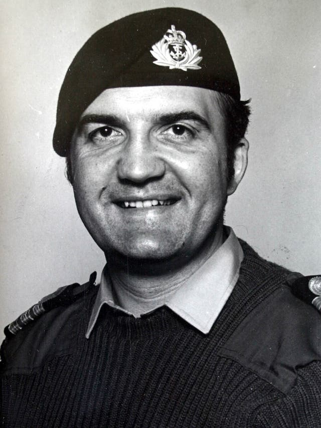 Rick Jolly: Royal Navy surgeon who tended to British and Argentine ...