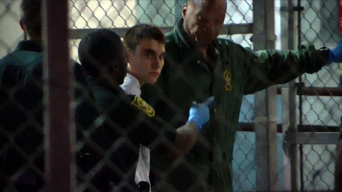 Florida shooting: Suspected gunman Nikolas Cruz stopped at Subway and ...