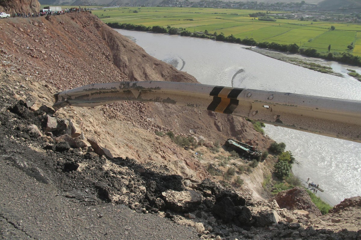 Peru bus crash: 44 dead after coach plunges 100 metres into ravine ...