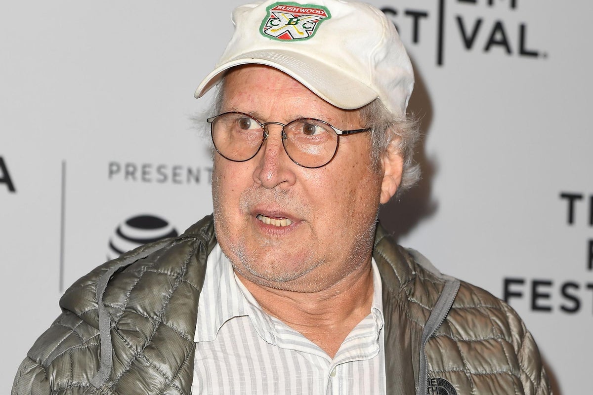 Man 'kicked Chevy Chase in self-defence' in foul-mouthed road rage ...