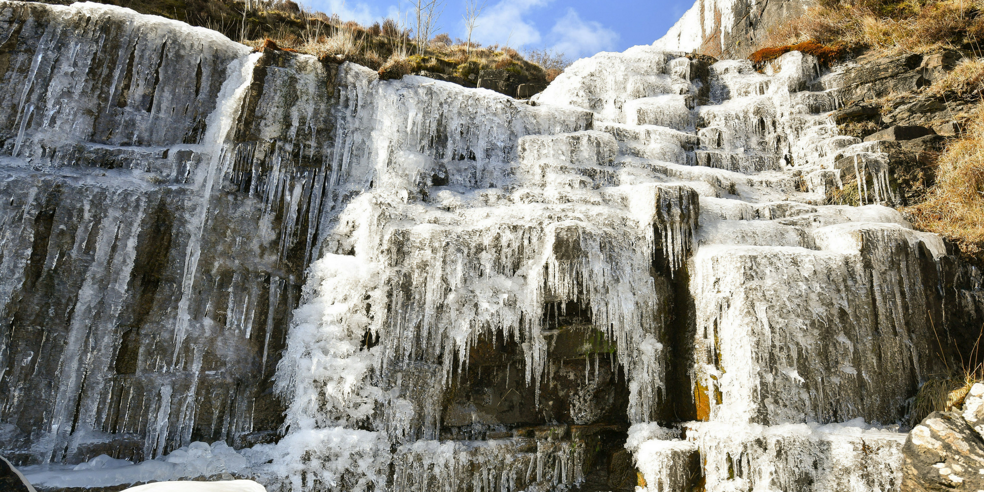 It’s so cold a waterfall has frozen solid in Wales | indy100 | indy100