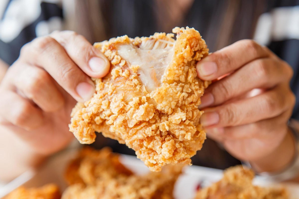 Raging Hot Chicken owner threatens to knock reviewer 'into ...