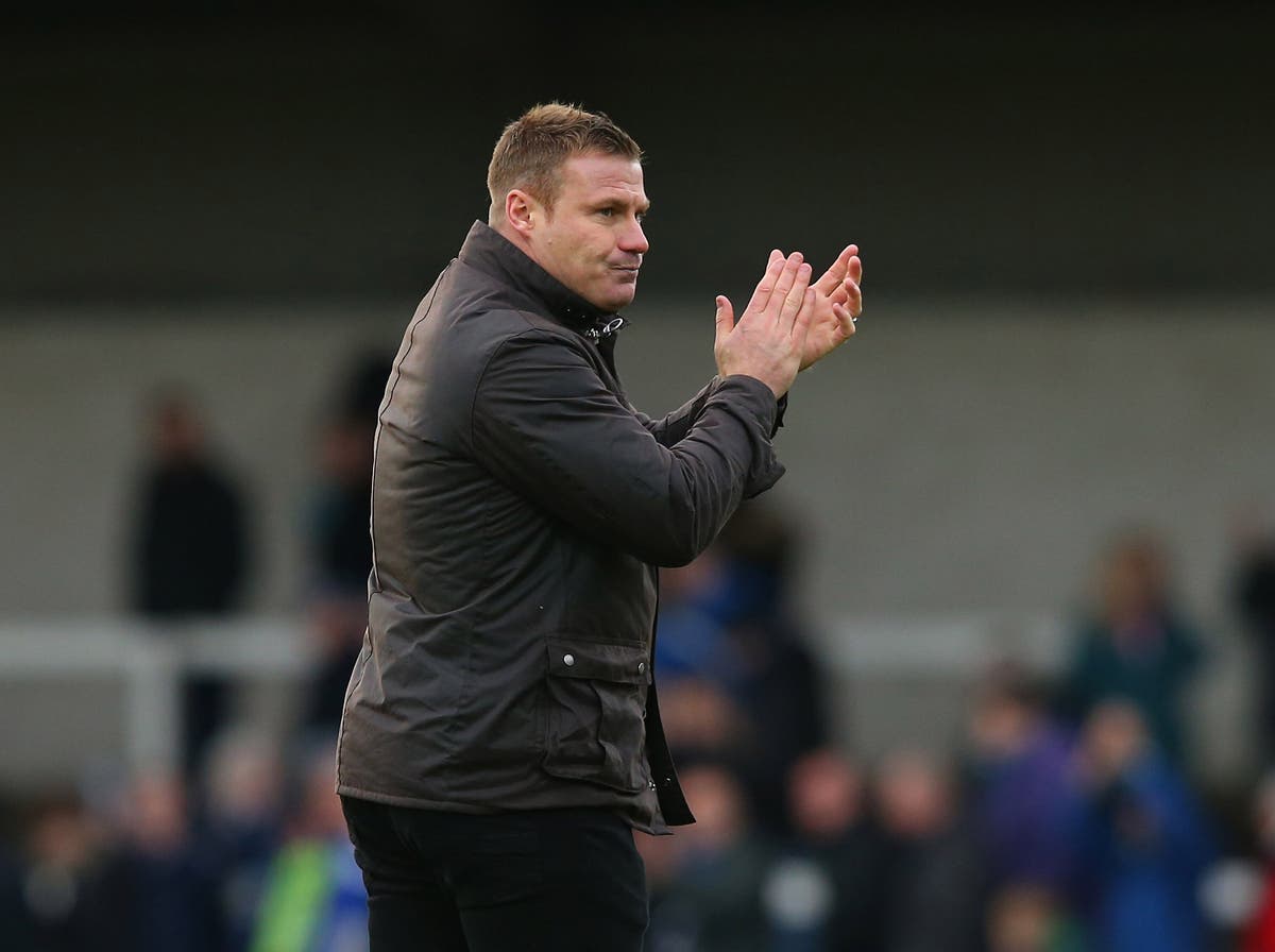 David Flitcroft swaps Swindon Town for League Two rivals Mansfield Town ...