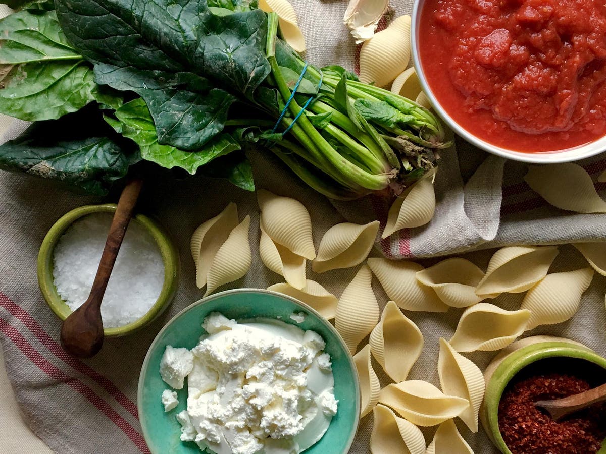 How to make baked pasta shells with new season spinach and ricotta ...