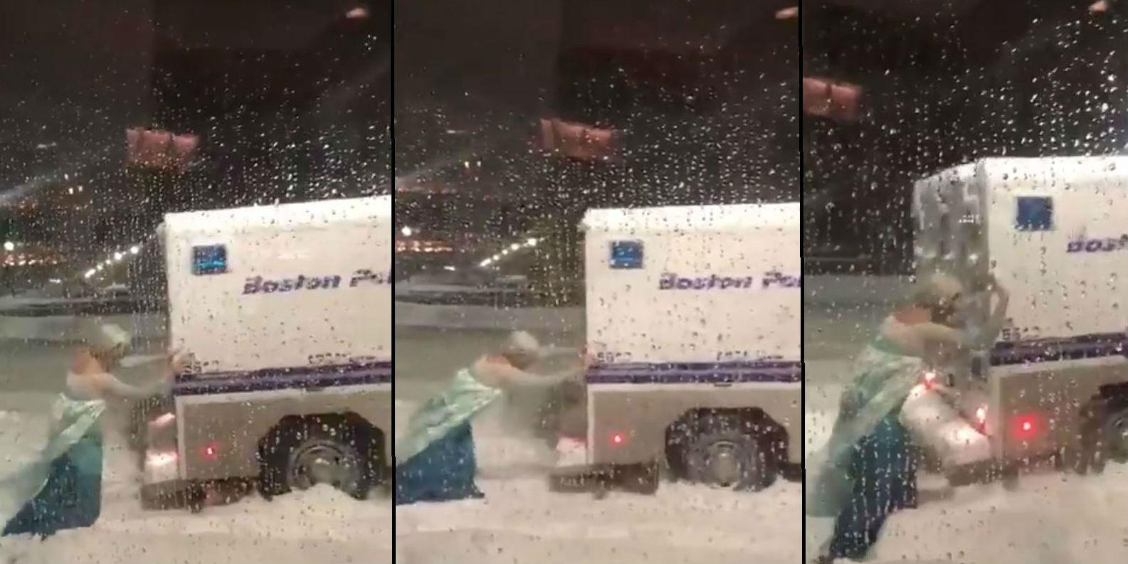 A 'drag queen' dressed as Elsa just single-handedly freed a stuck ...