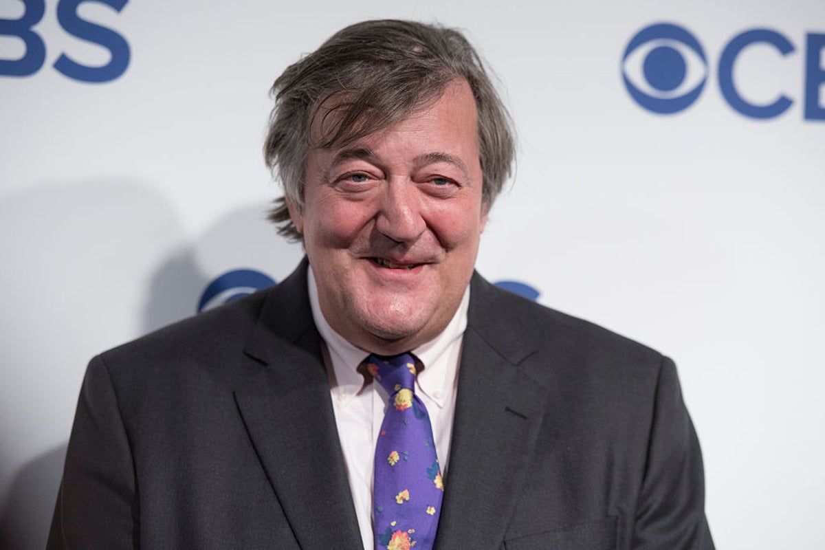 Stephen Fry discusses mental health and battle with bipolar disorder ...