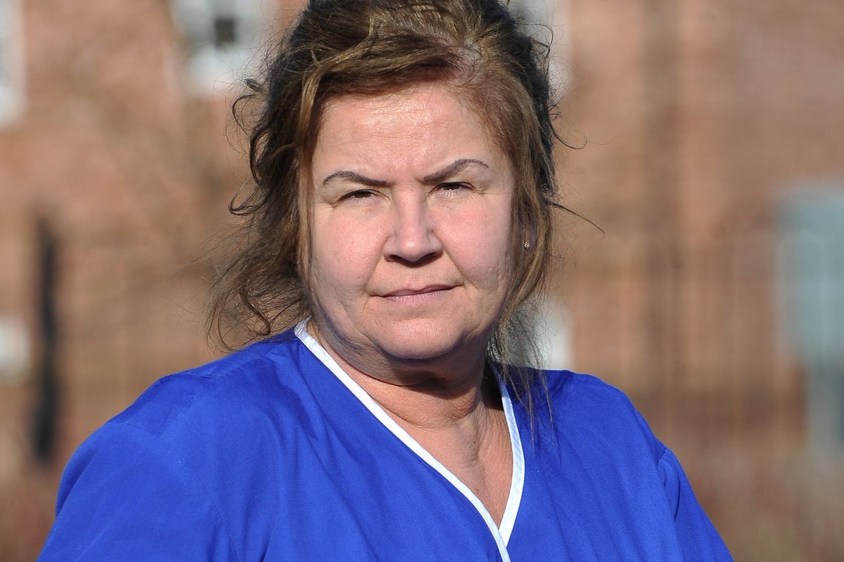 Midwife Jane Greaves sacked after lack of toilet breaks gave her kidney ...