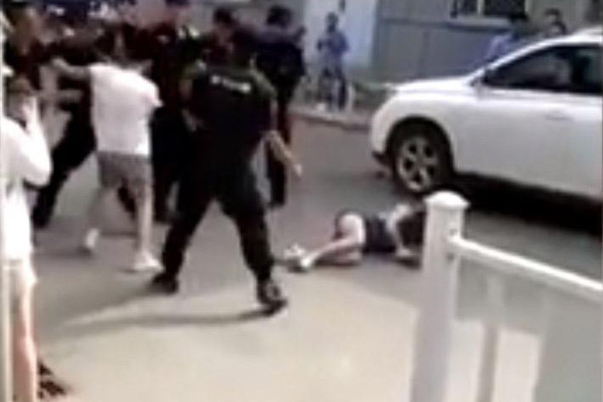 Security guards attack Chinese women for 'wearing rainbow badges' at ...