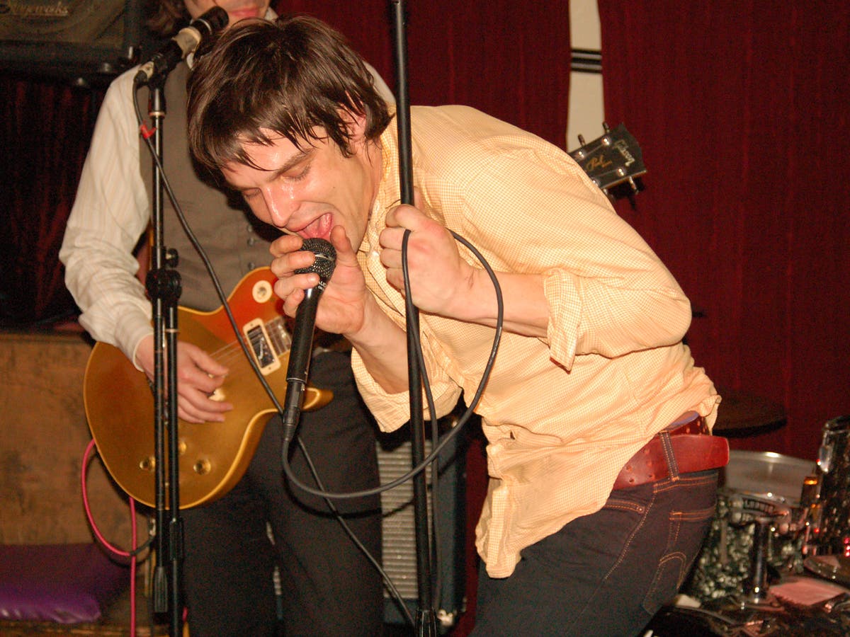 Stewart Lupton dead: Johnathan Fire*Eater singer dies aged 43 | The ...