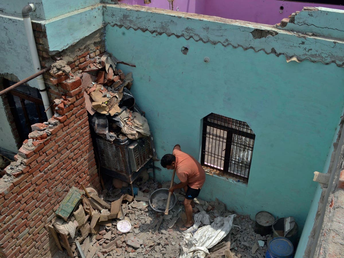 India storms: Extreme weather kills 54 as strong winds bring down trees ...