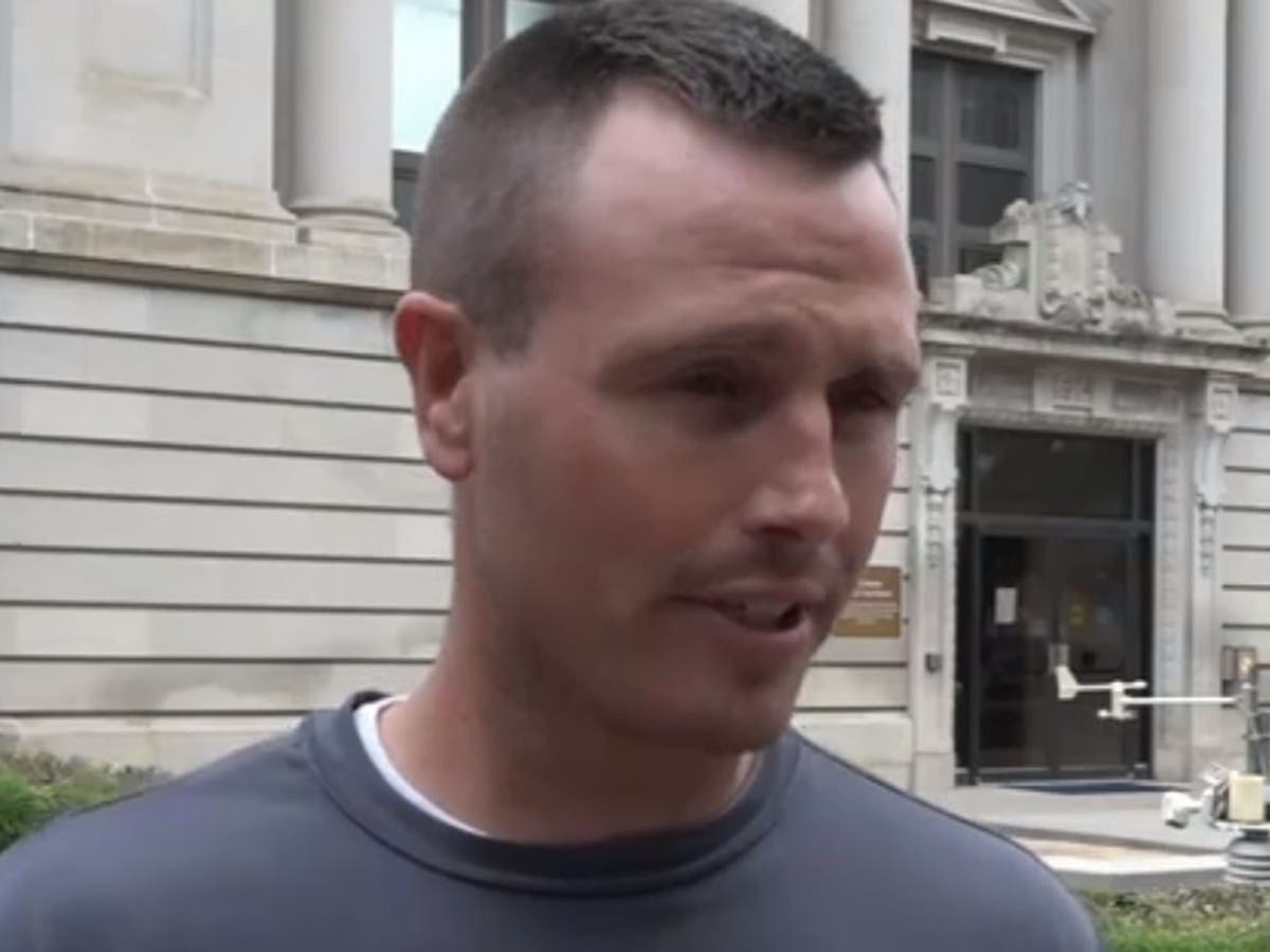 Sheriff fires deputy who beat him in re-election campaign, one minute ...