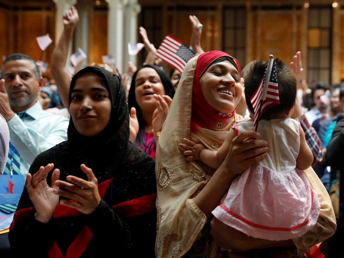 4th July: Nearly 14,000 immigrants will be sworn in as US citizens on ...