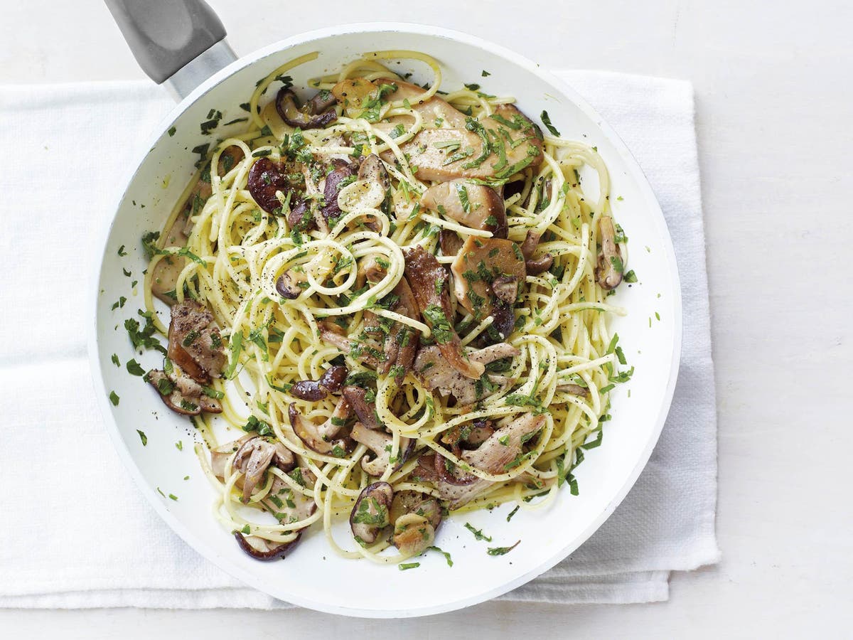 How to make garlicky mushroom spaghetti | The Independent | The Independent
