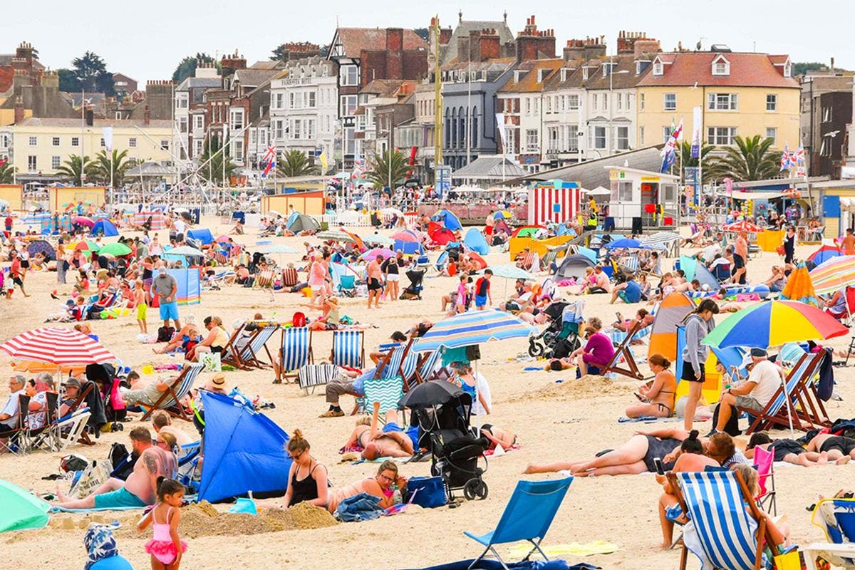 UK weather LIVE: Today is hottest day of the year at 33.3C, Met Office ...