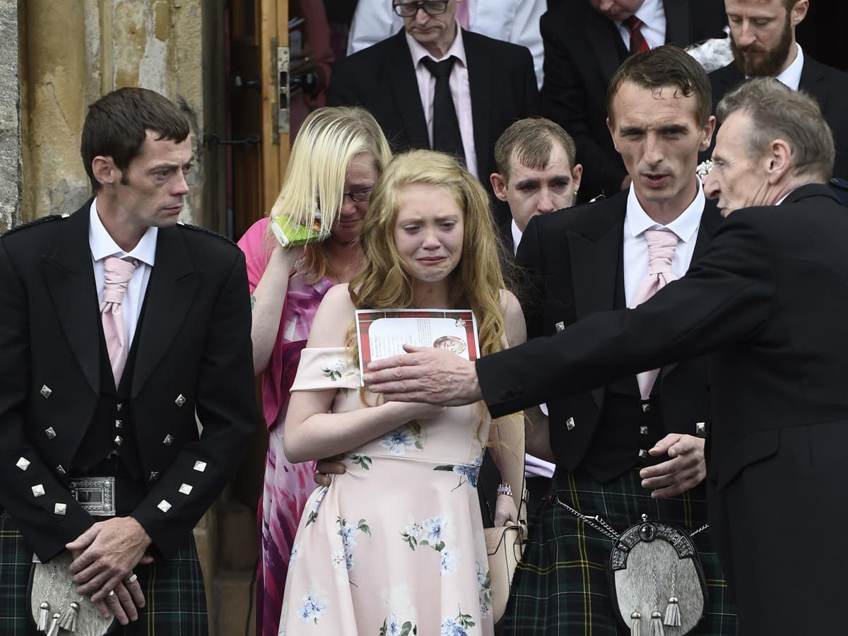 Alesha MacPhail: Funeral held for 'special little girl' found dead on ...