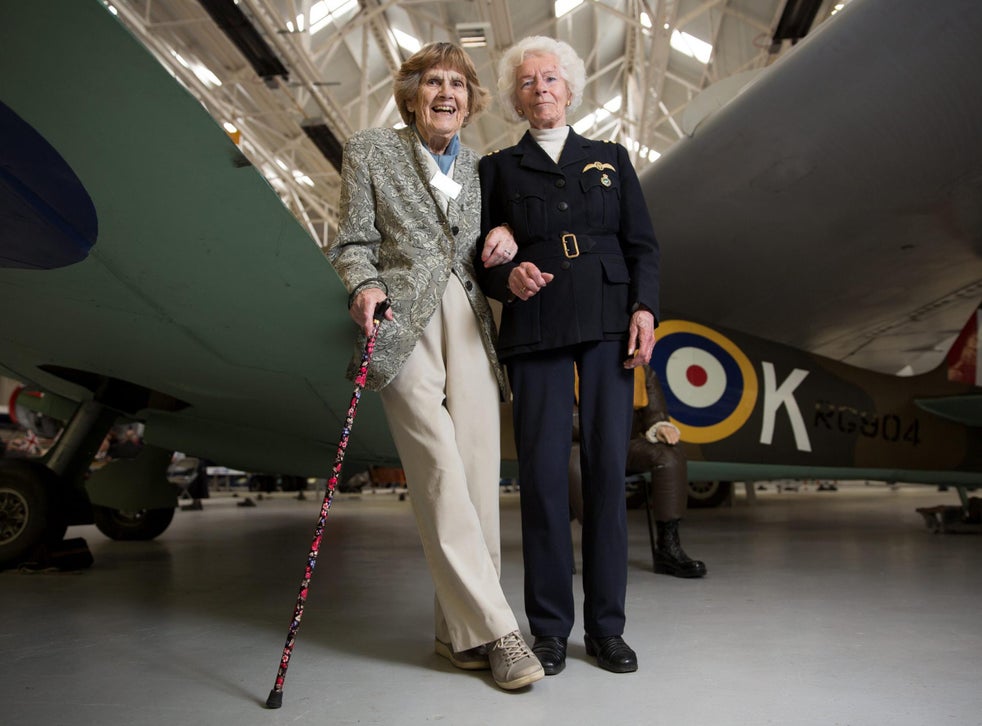 Mary Ellis death: Female Spitfire pilot and Second World War 'heroine ...
