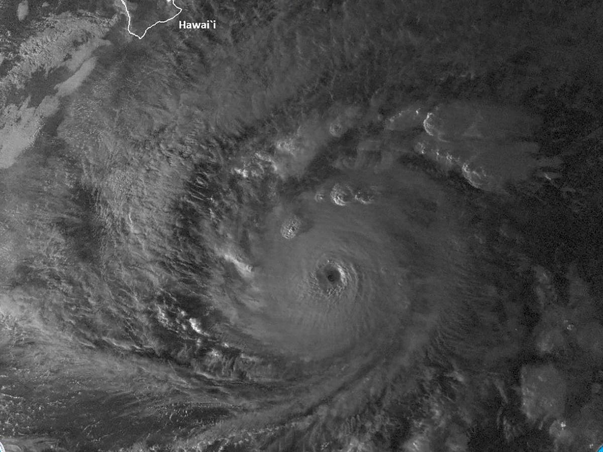 Hurricane Lane strengthens to a maximum Category 5 cyclone as it bears ...