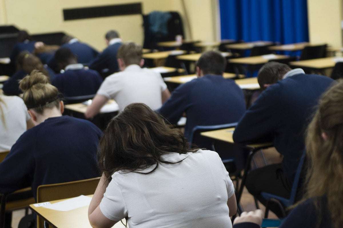 ‘A complete and utter mess’: Year 13 students face rushed goodbyes and ...