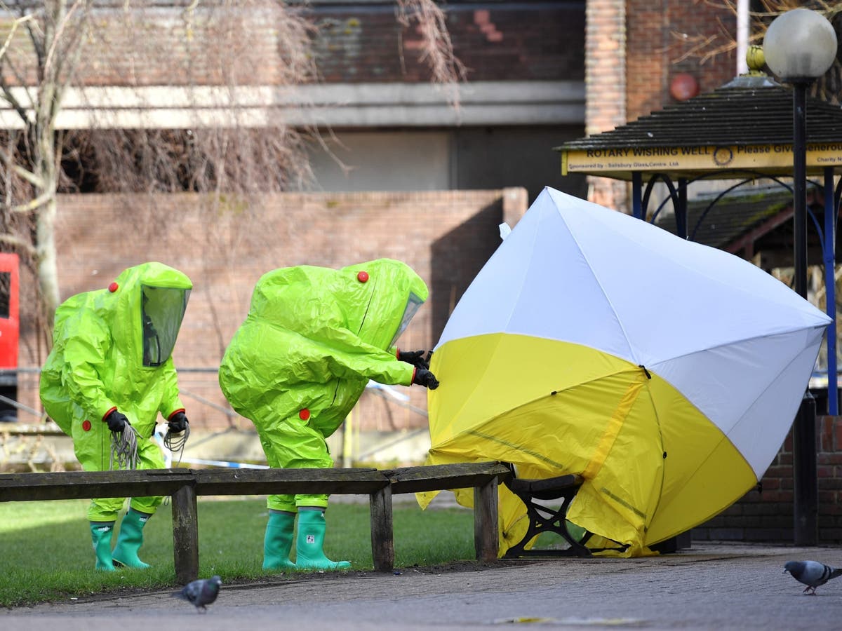 Salisbury attack: Second police officer poisoned with novichok after ...
