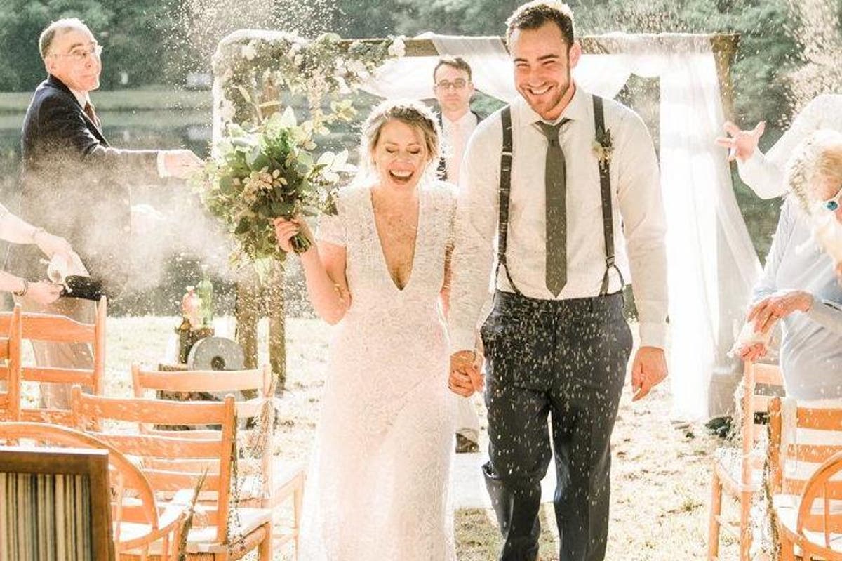 Couple throws stunning budget wedding for just £1,500 | The Independent ...