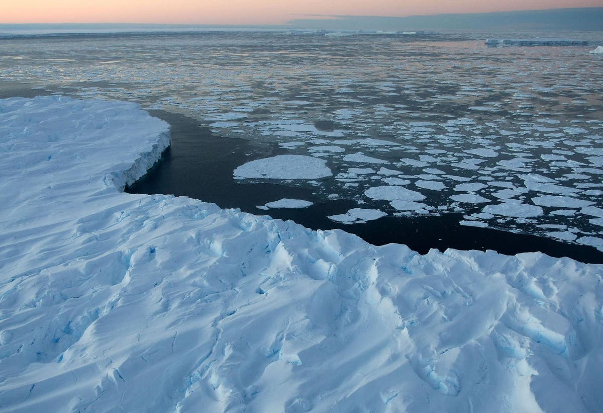 Eerie 'singing' sounds heard coming from the Antarctic ice shelf | The ...