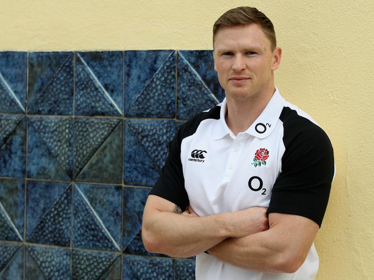 Chris Ashton comes flying in from the cold as the 'Ash Splash' prepares ...