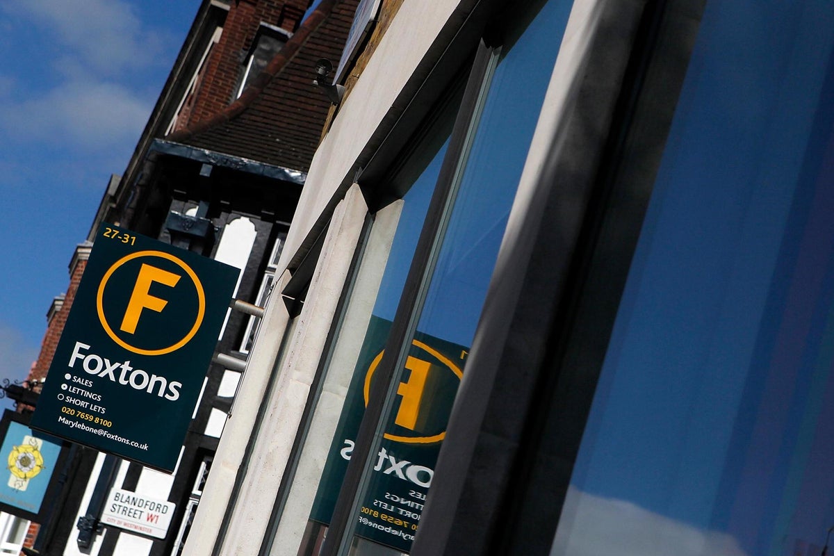 Foxtons: Estate agent closes six branches in 'challenging' London ...
