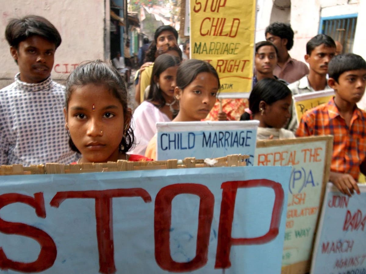 Almost one-third of Indian girls marry in their early teens, research ...