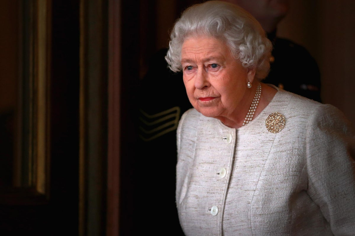 Queen would be ‘evacuated from London in event of no-deal Brexit riots ...