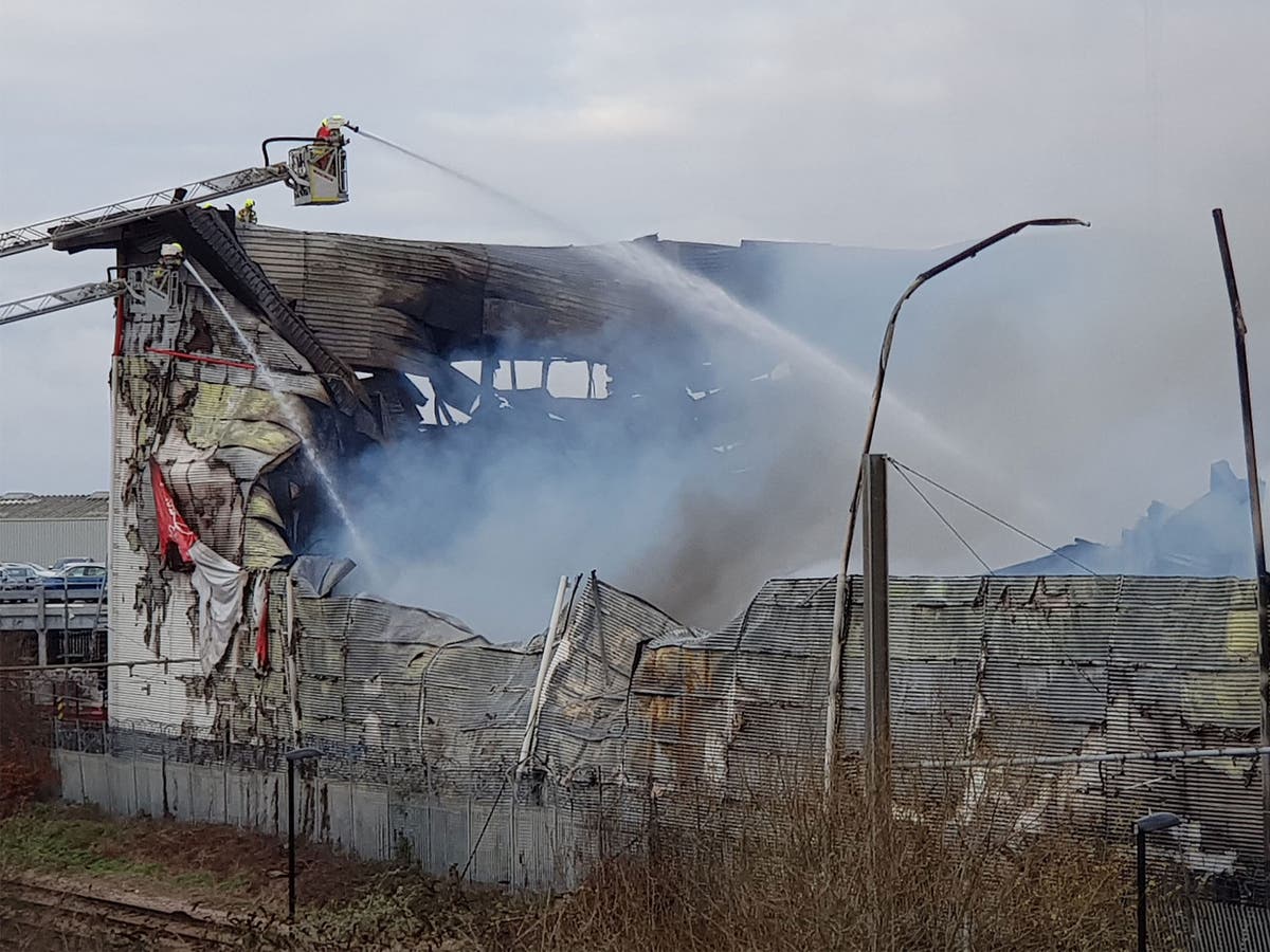 Croydon self-storage fire: Hundreds of customers may have lost ...