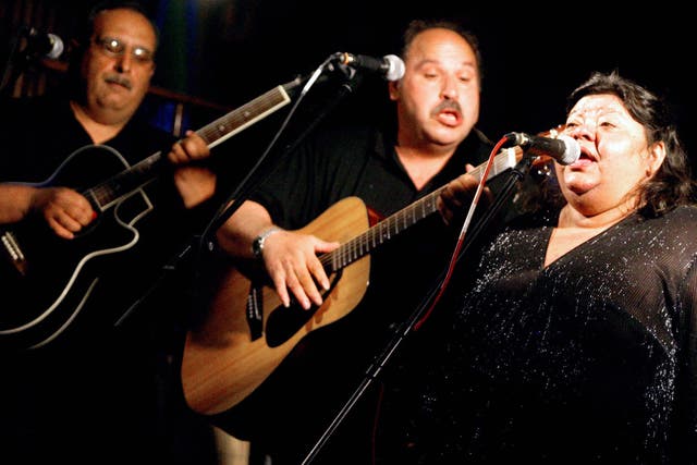 Vera Bila: Czech singer known as the ‘Ella Fitzgerald of Romani music ...