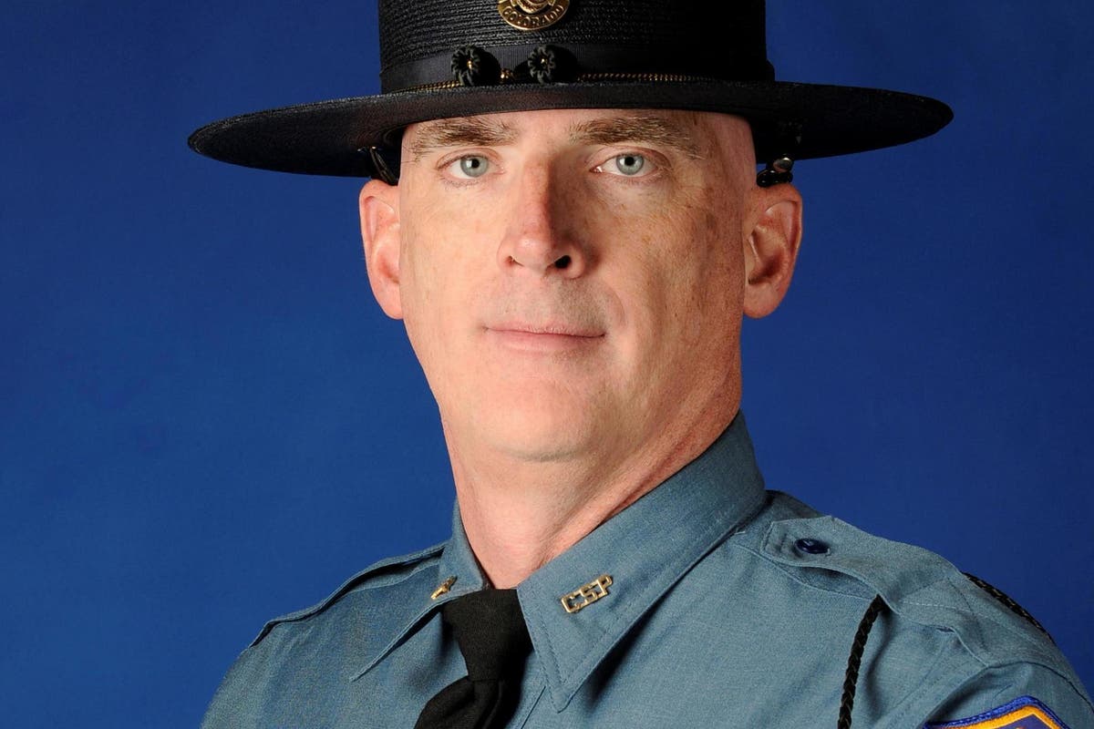 Bomb cyclone: Colorado state trooper dies helping with vehicle that ...