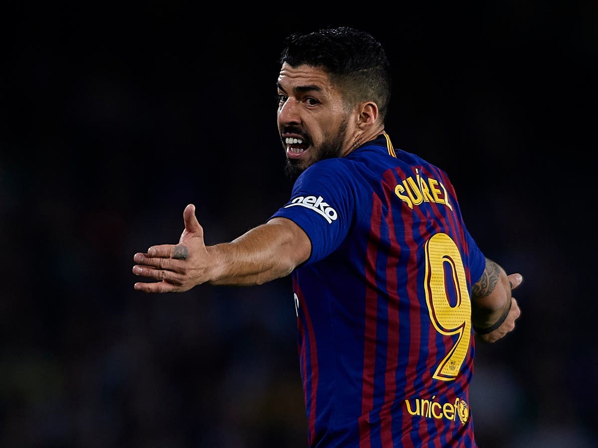 Manchester United: Barcelona issue update on Luis Suarez injury ahead ...