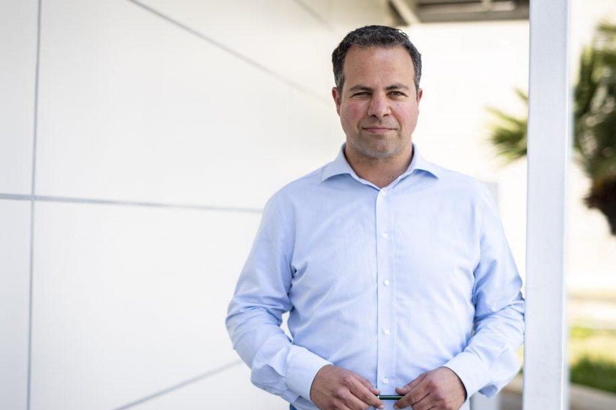 Ted Talk! F1 cult hero Kravitz on pit lane secrets, Notebook fame and ...