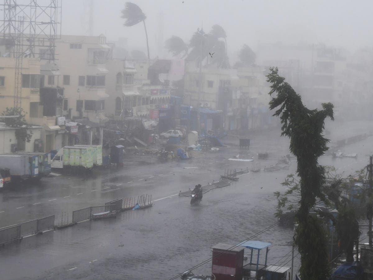 Cyclone Fani leaves 17 dead in India and Bangladesh but mass ...