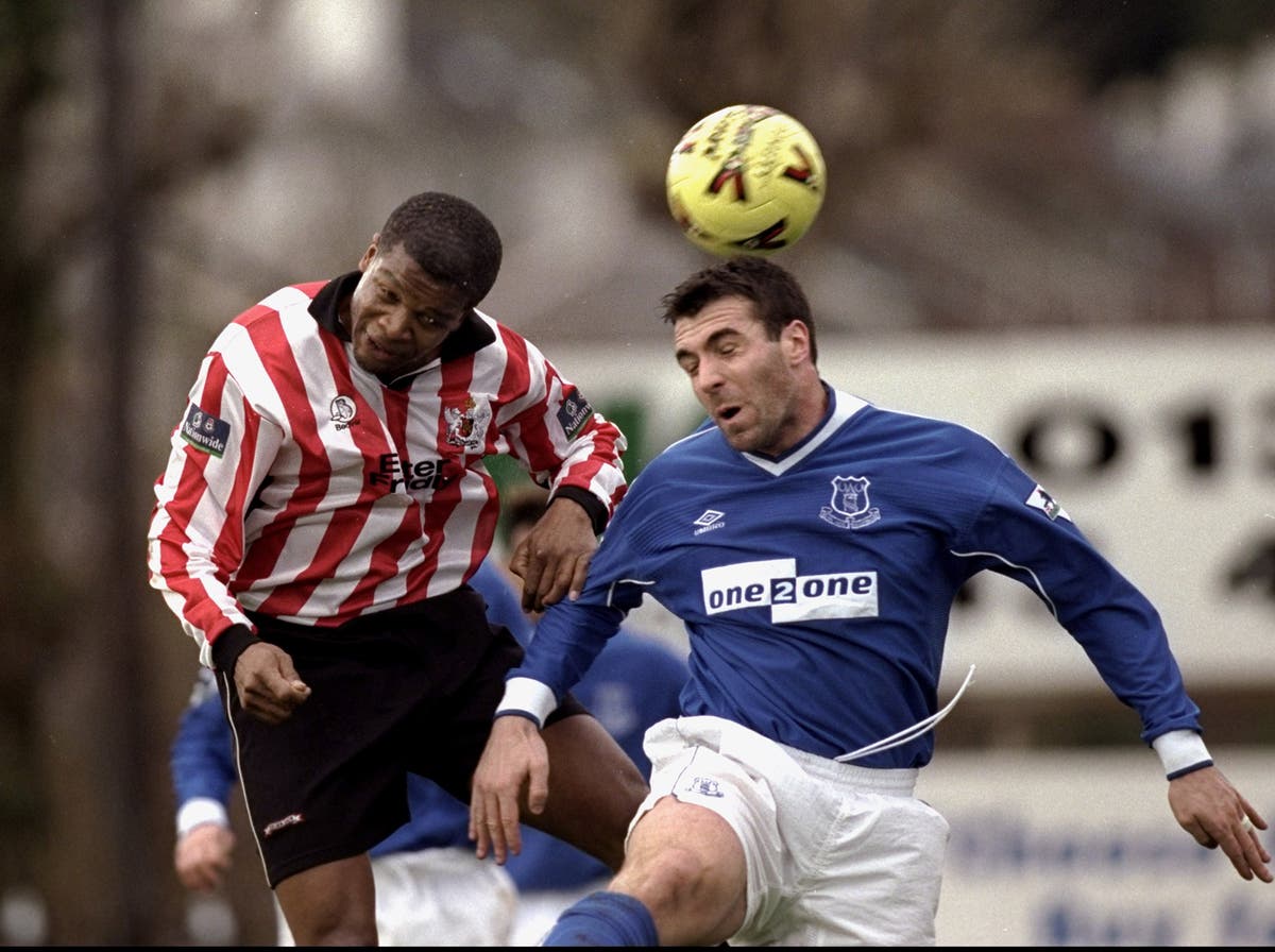 Jon Gittens dead: Former Swindon and Southampton defender dies aged 55 ...