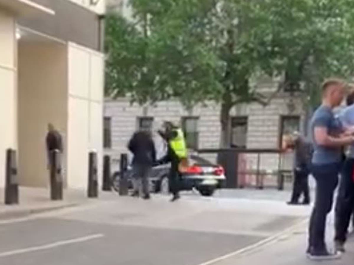 Homeless man attacked by security guard near parliament | The ...