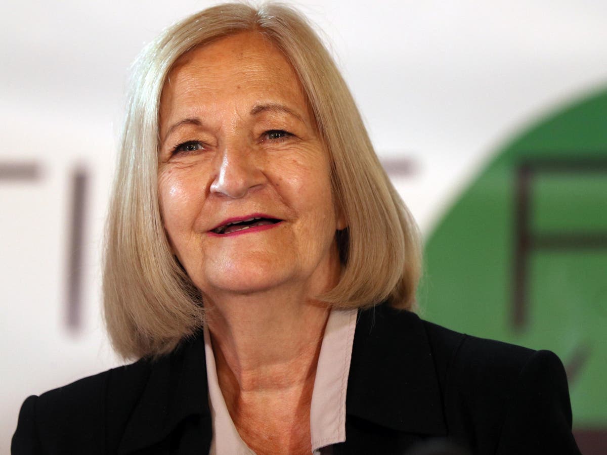 Sally Challen: Wife who killed abusive husband can inherit his estate ...