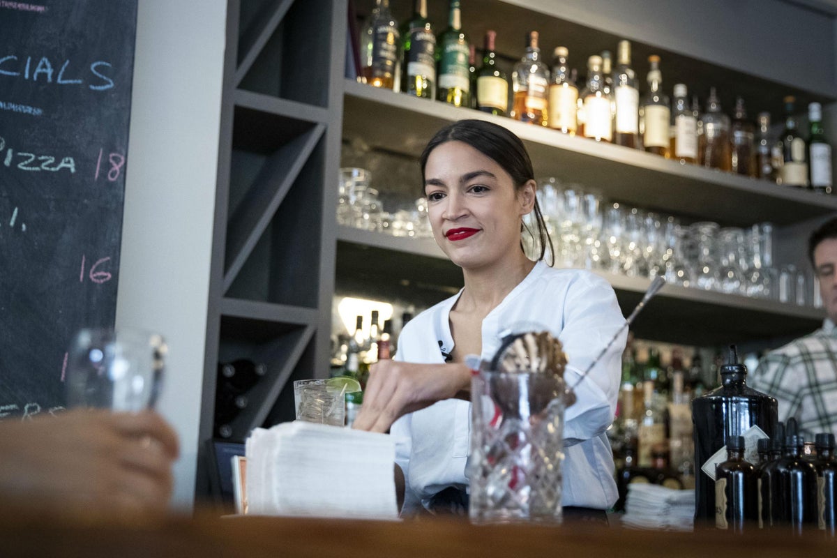 Amazon denies Alexandria Ocasio-Cortez’s claim it pays warehouse ...
